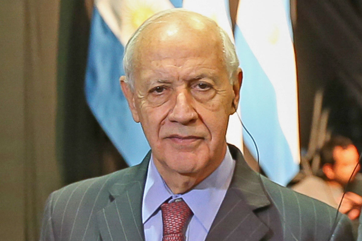 Lavagna criticó las eventuales medidas económicas de Macri