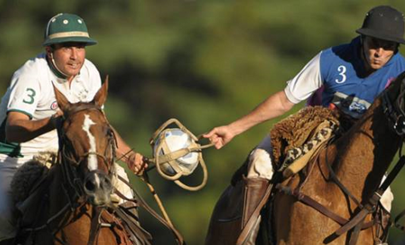 Pato: el tradicional deporte argentino que no pierde vigencia
