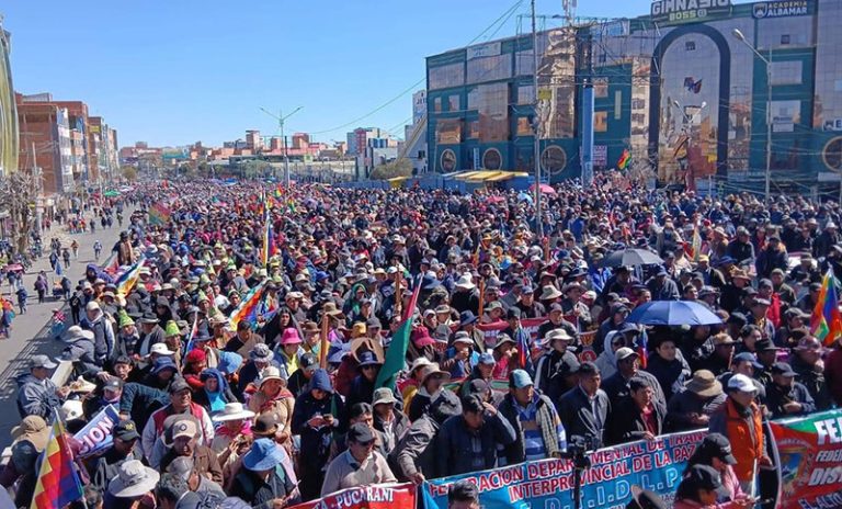 El Gobierno de Bolivia en vilo: un cabildo abierto pide la renuncia del ...